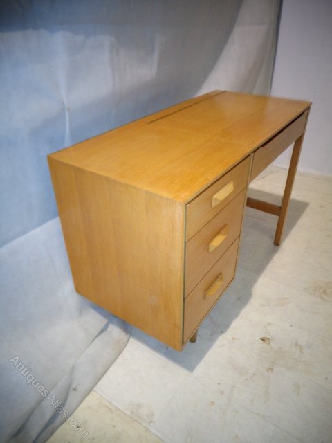 Antiques Atlas - Stag Oak Desk By Sylvia & John Reid