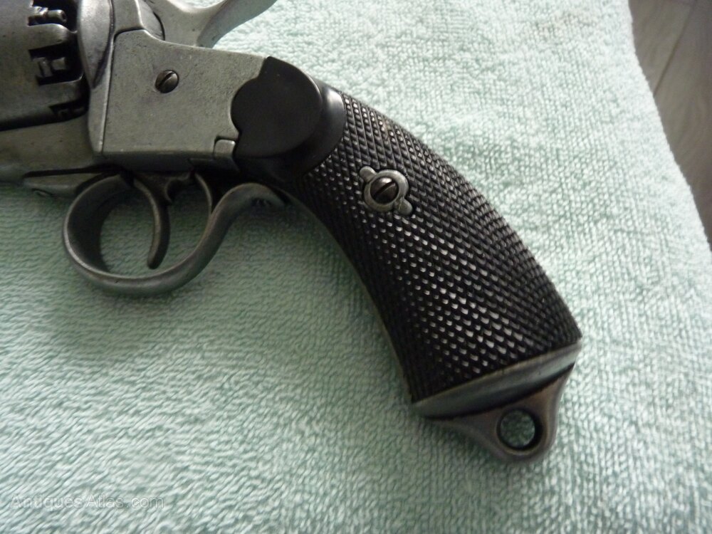 Antiques Atlas - A Full Size Denix Replica Revolver.