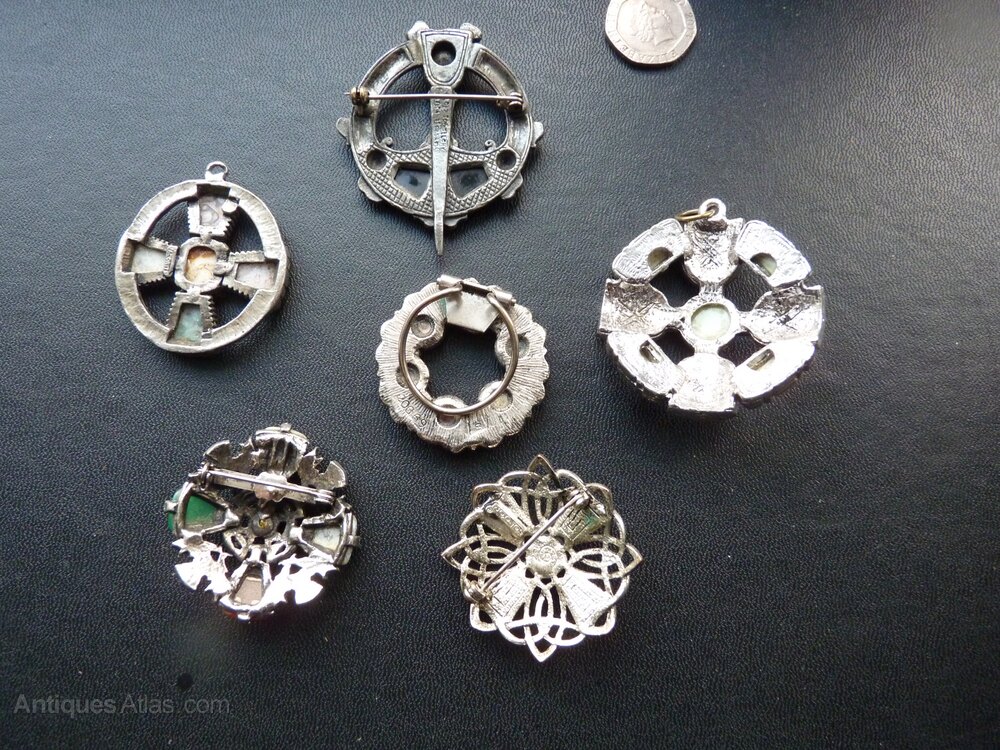 Antiques Atlas - Scottish Brooches as1080a404