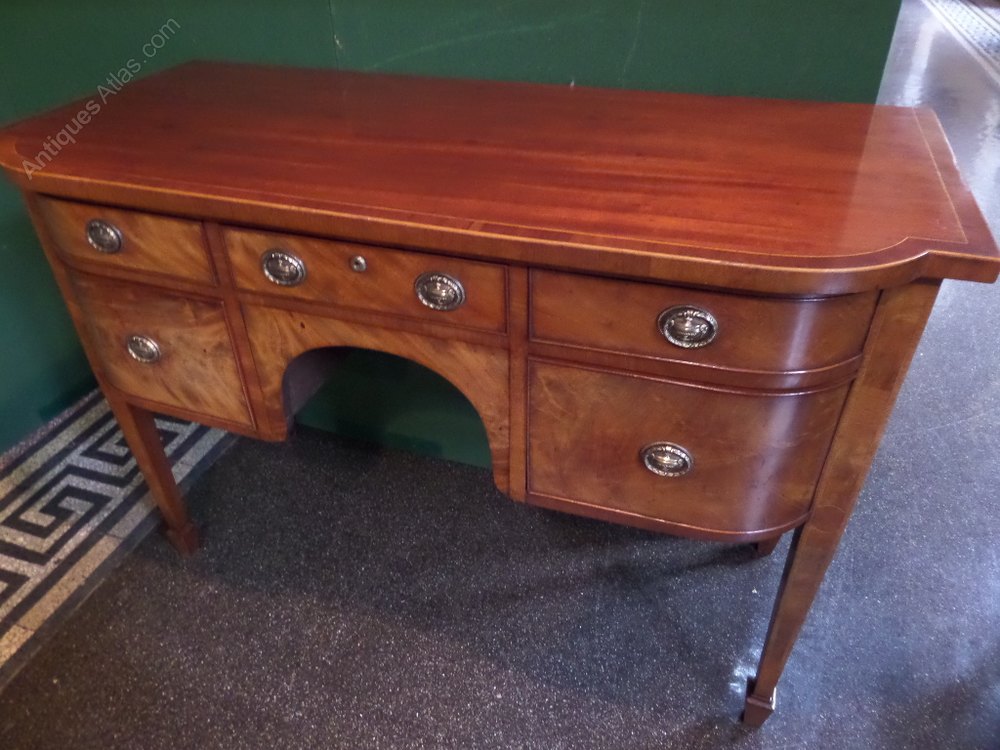 Antique Georgian Small Mahogany Sideboard - Antiques Atlas