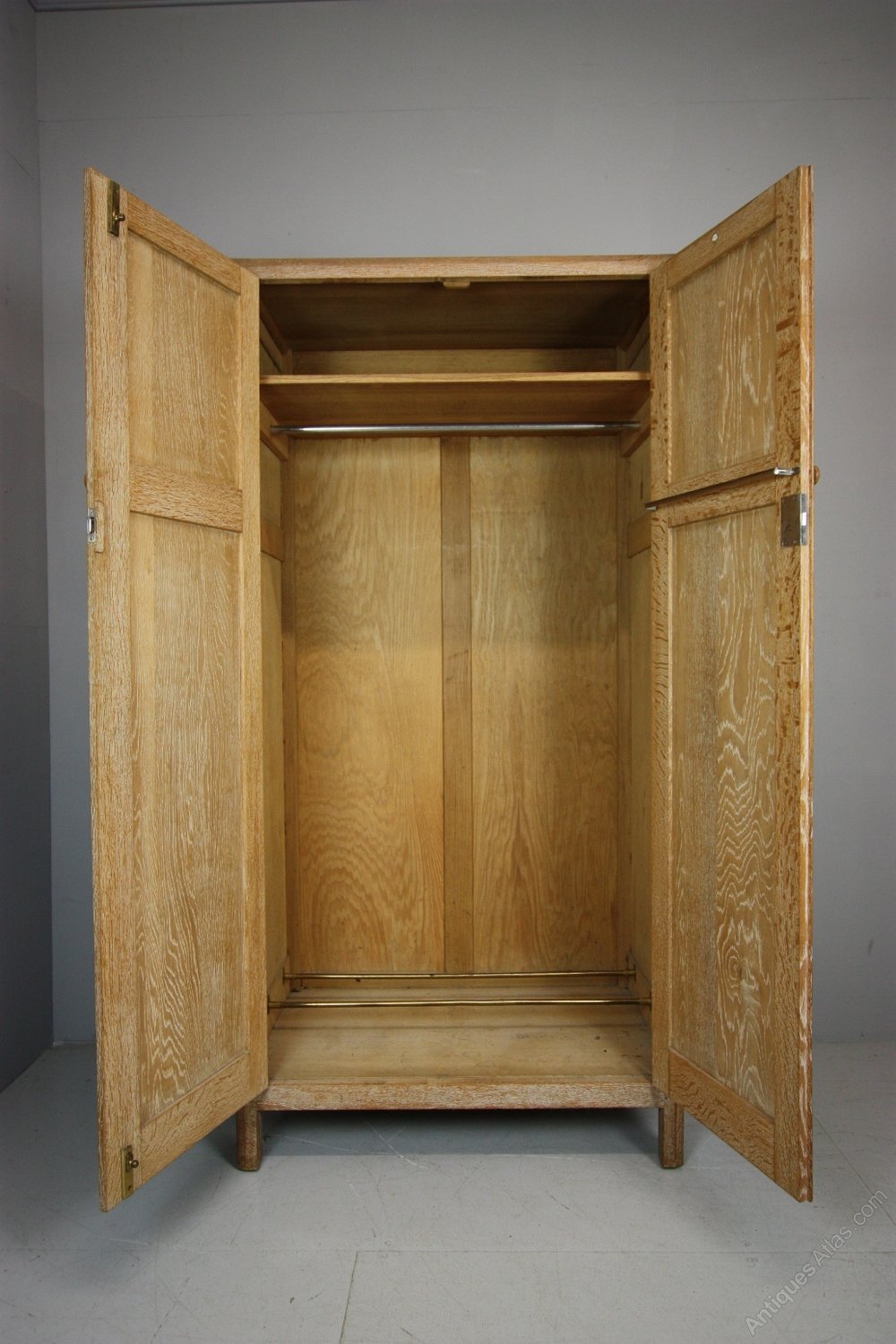 1920's Heals Oak Double Wardrobe. - Antiques Atlas