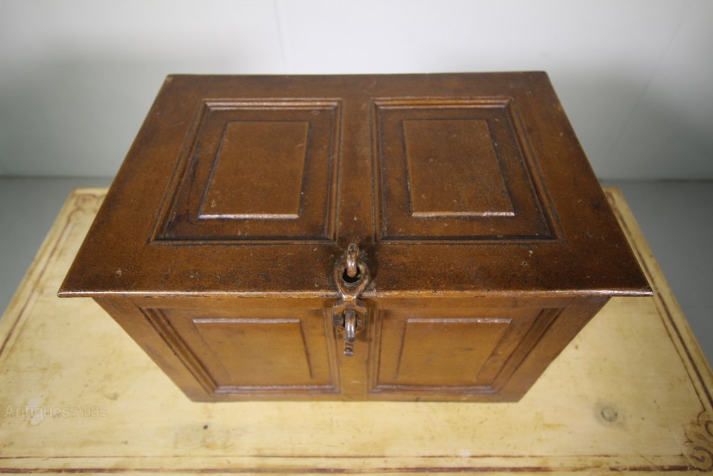 English Antique Cast Iron Coffer Safe & Lock - Antiques Atlas