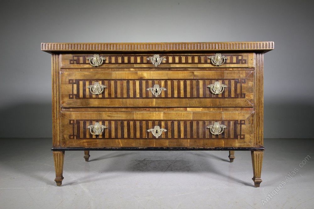 Wonderful 19th C Antique Commode Chest Of Drawers - Antiques Atlas