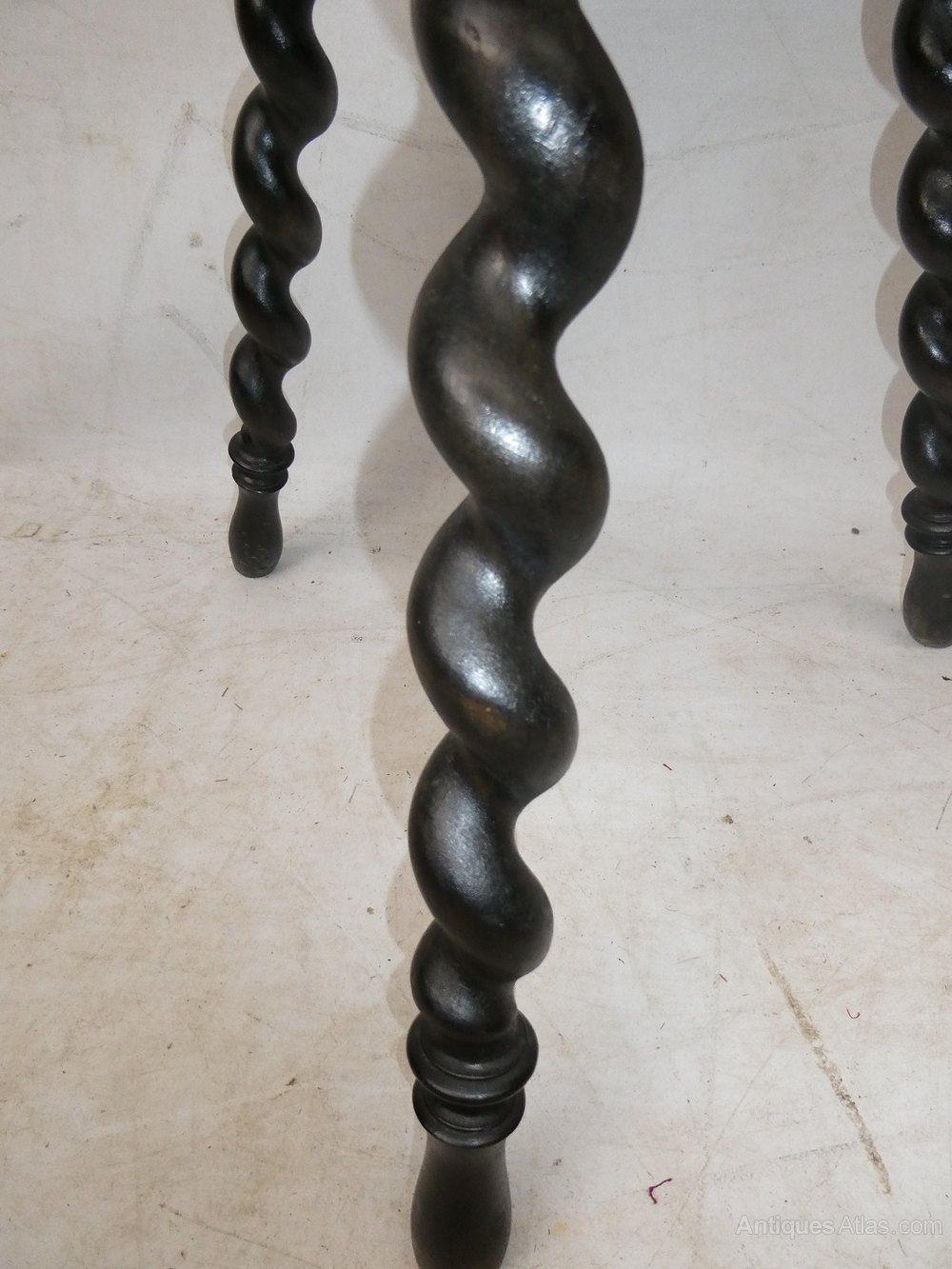 19thC Papier Mache Gypsy Table - Antiques Atlas