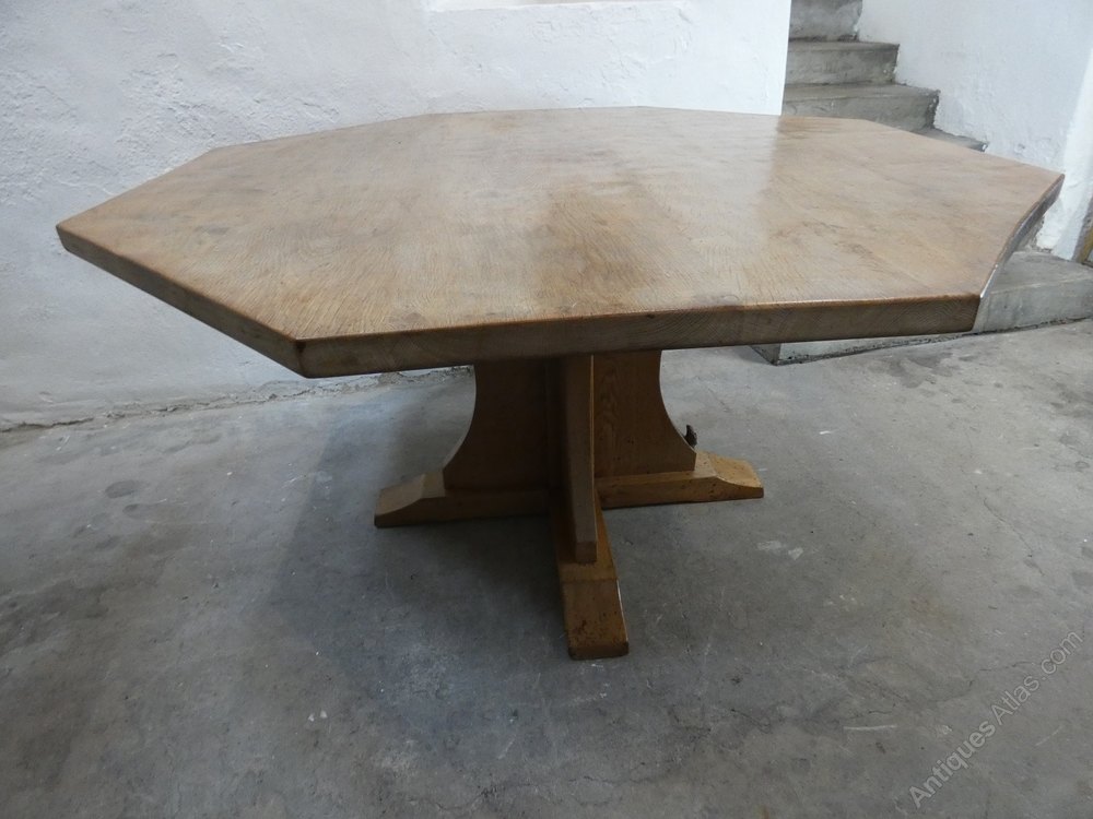 Antiques Atlas - Eight Seater Squirrel Man Oak Table