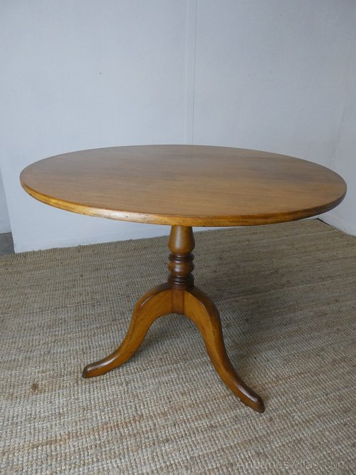 English 19thC Oak Round Table - Antiques Atlas