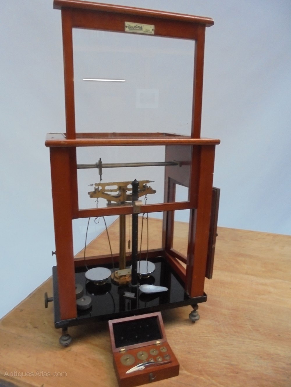 Antiques Atlas - Scientific Scales