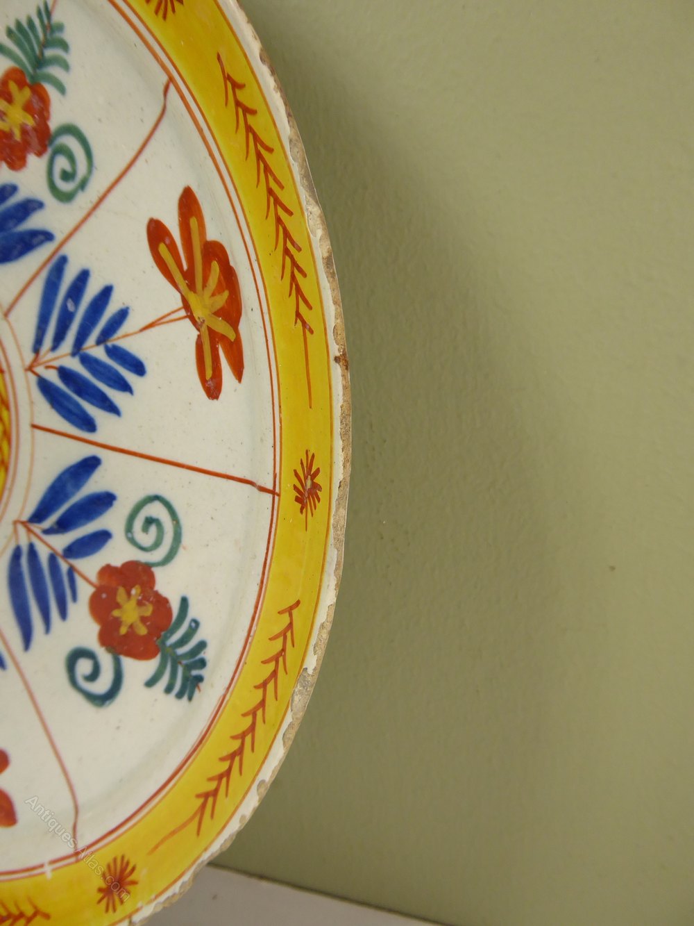 Antiques Atlas - 18th C Delft Polychrome Plate