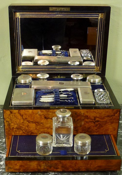 Antiques Atlas - 19th C Walnut Dressing Box