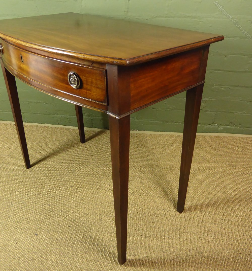 George III Mahogany Side Table - Antiques Atlas
