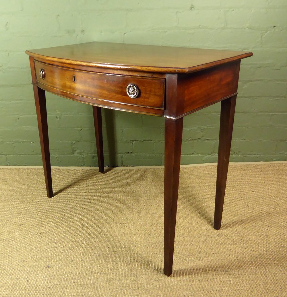 George III Mahogany Side Table - Antiques Atlas