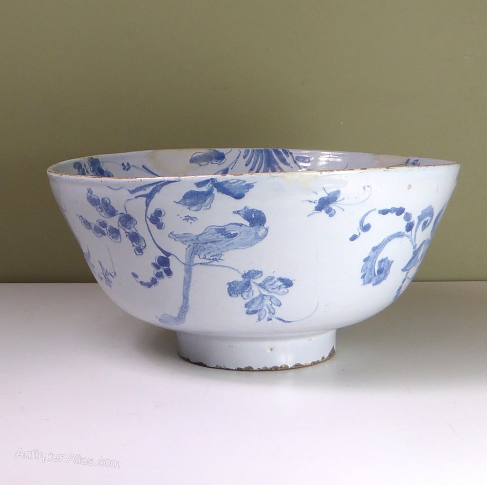Antiques Atlas - Larger 18th C Delft Bowl