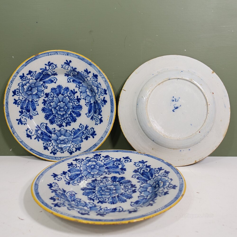 Antiques Atlas - Set Of Three 18th C Dutch Delft Plates