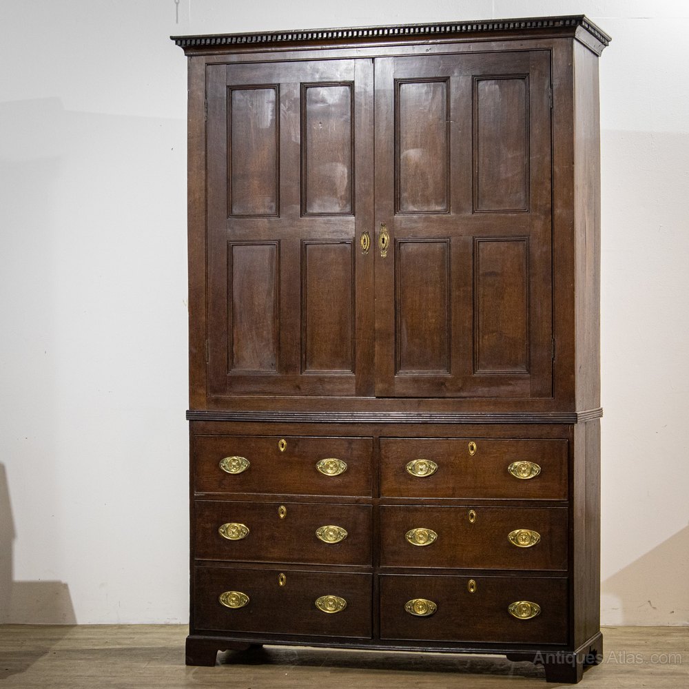 18th Century Georgian Oak Livery Cupboard - Antiques Atlas