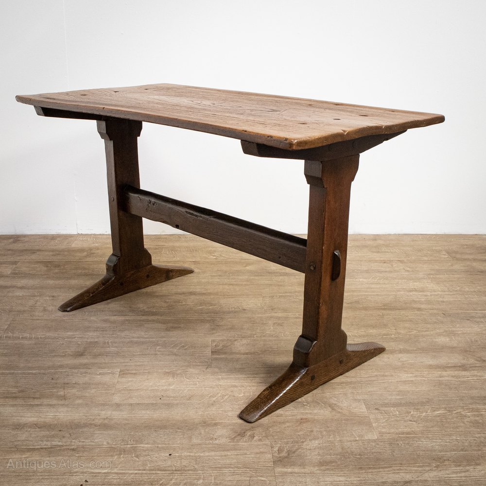 Early 19th Century Oak & Elm Trestle Tavern Table - Antiques Atlas
