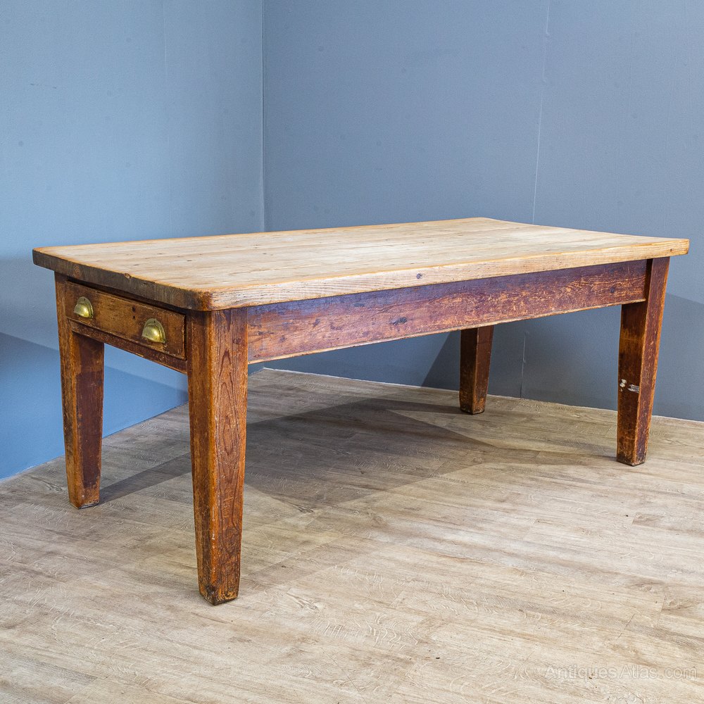 Pine Farmhouse Dining Table - Antiques Atlas