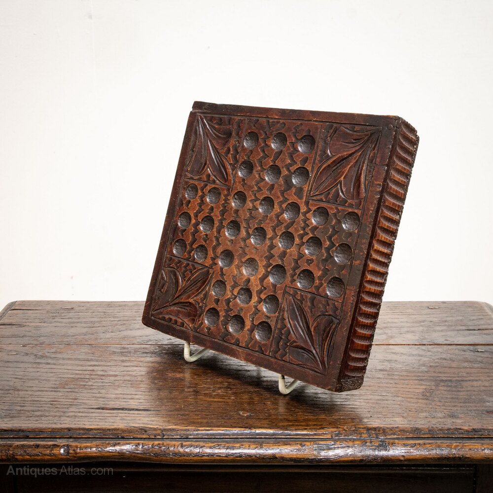 Antiques Atlas - Rare Design Carved Solitaire Box as343a4935 / S4DZST3674