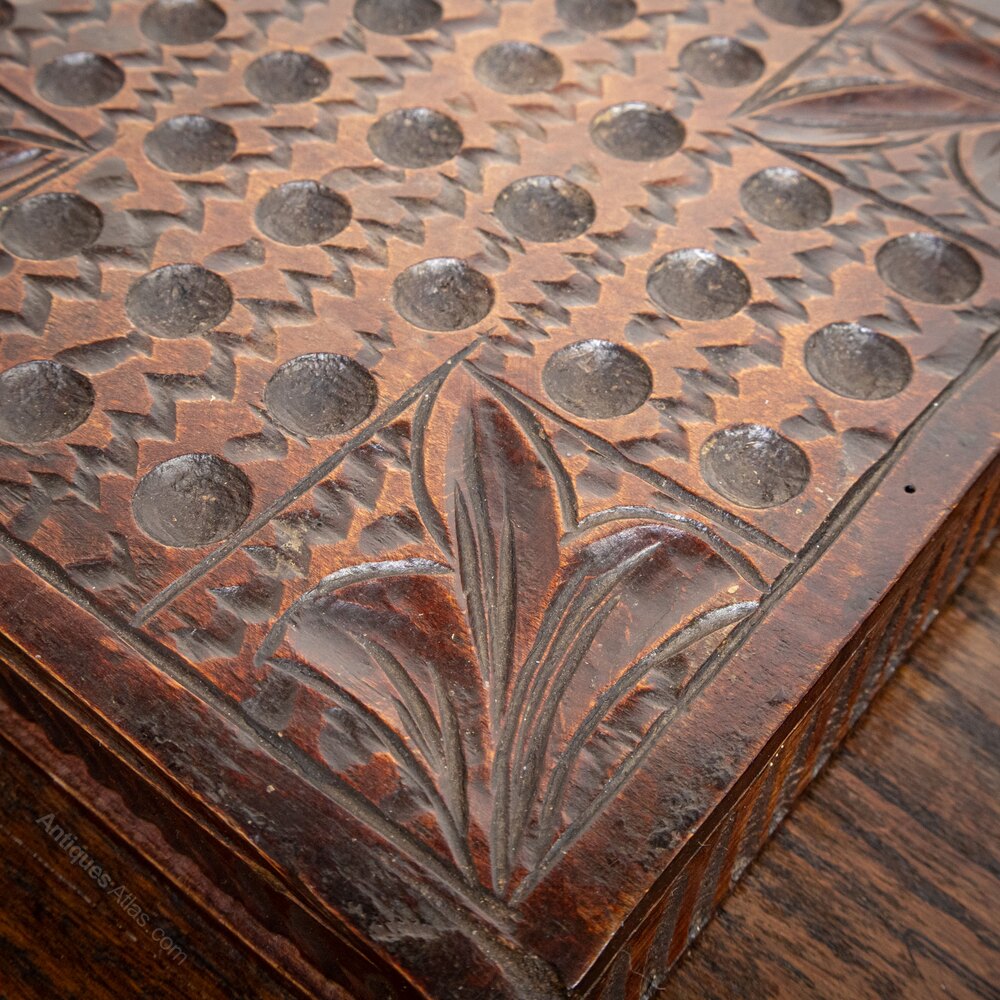 Antiques Atlas - Rare Design Carved Solitaire Box as343a4935 / S4DZST3674