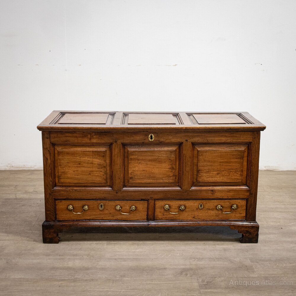Small Mule Chest With Drawers as343a4933 / S4DZST3664 - Antiques Atlas