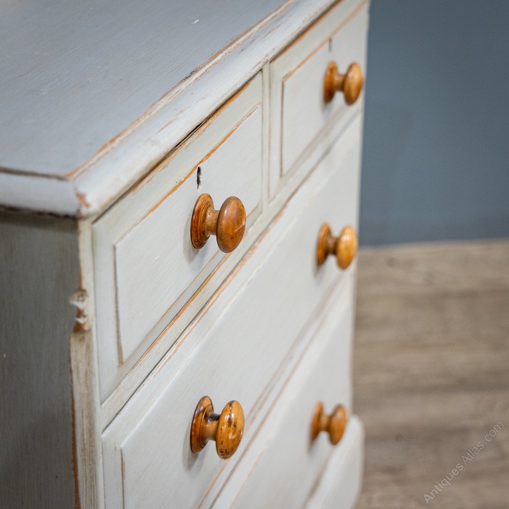 Small Painted Chest Of Drawers - Antiques Atlas