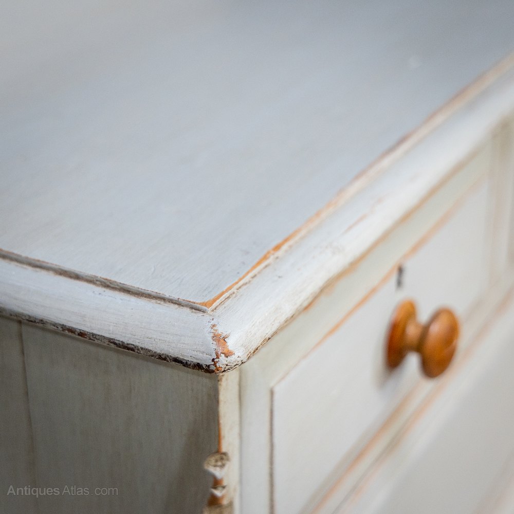 Small Painted Chest Of Drawers - Antiques Atlas