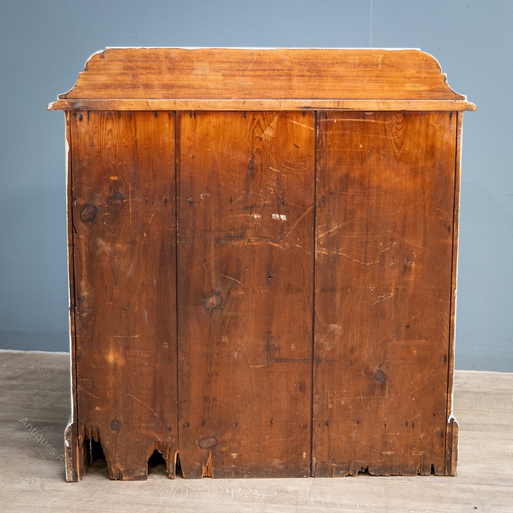 Small Painted Chest Of Drawers - Antiques Atlas