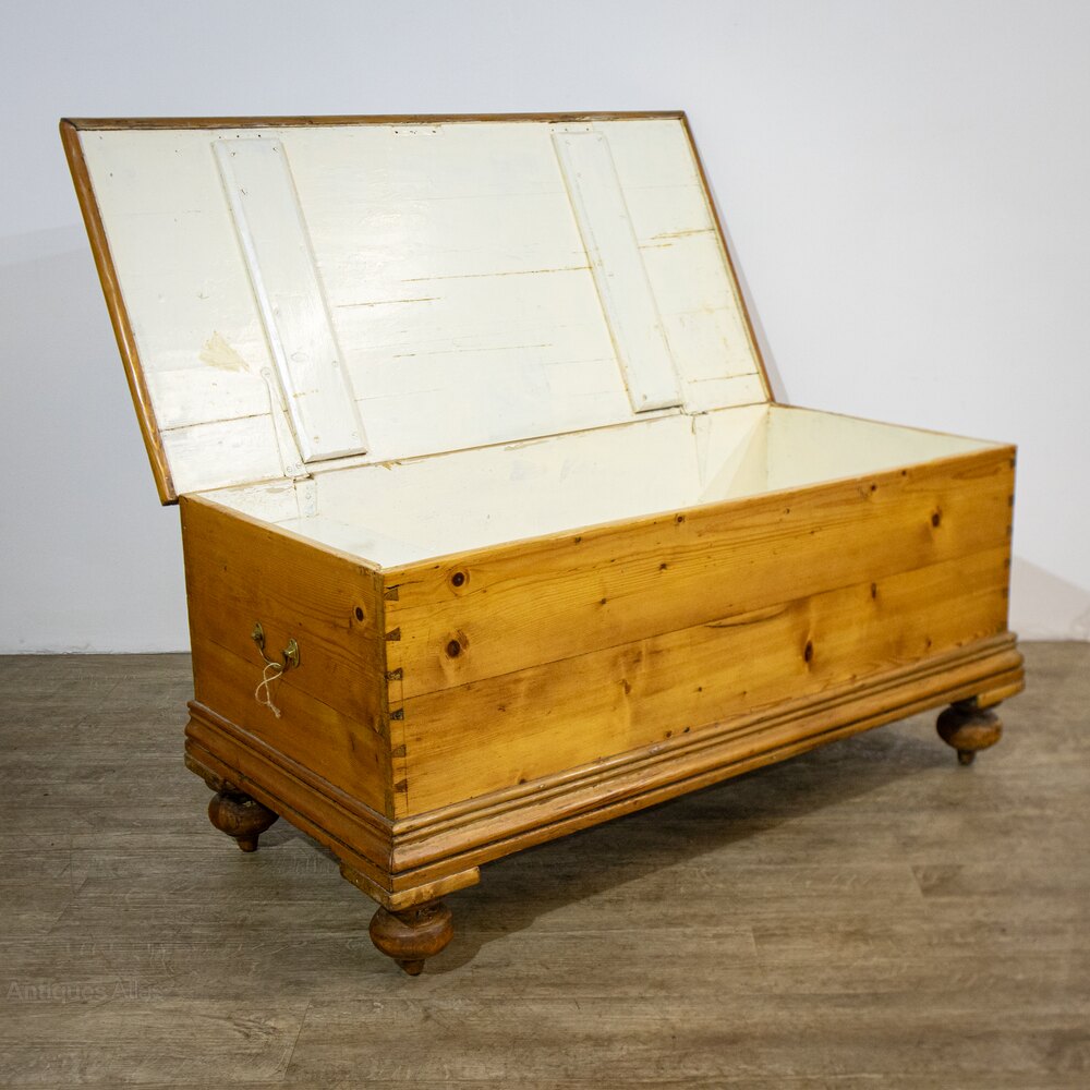 Victorian Pine Storage Or Blanket Box as343a4706 / S4DZST3388 - Antiques Atlas