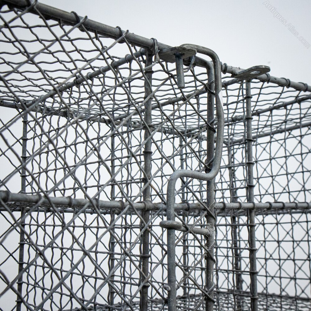 Wire Storage Locker as343a4557 / S4DZST3196 - Antiques Atlas