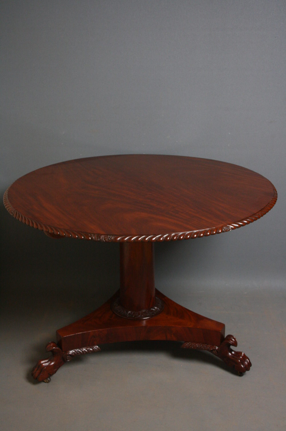Late Victorian Centre Table In Mahogany - Antiques Atlas