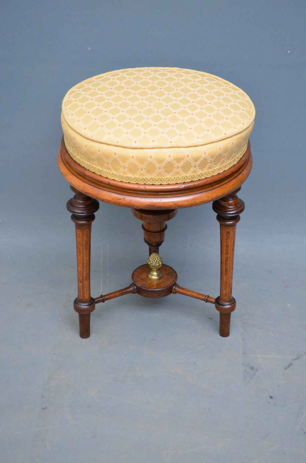 Victorian Walnut Piano Stool as006a4537 / Sn4309 - Antiques Atlas