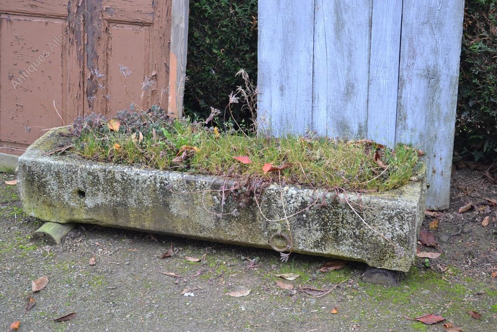 Antiques Atlas - Old Horse Trough