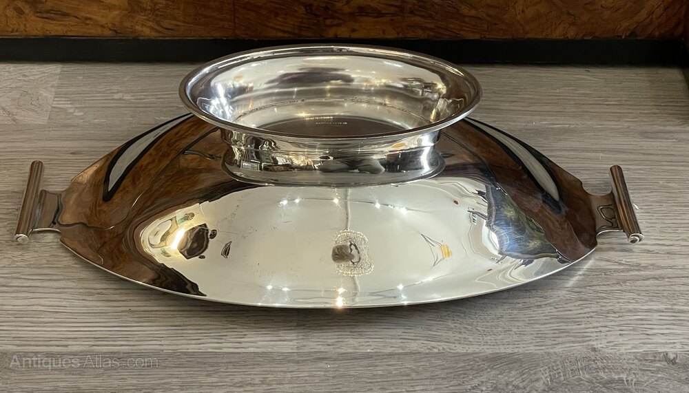 Antiques Atlas - George V Silver Fruit Bowl By Mappin & Webb as824a2696