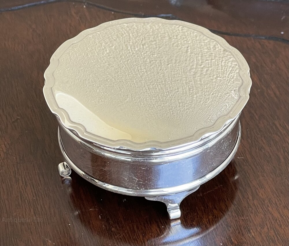 Antiques Atlas - George V Solid Silver Jewellery Box as824a2742