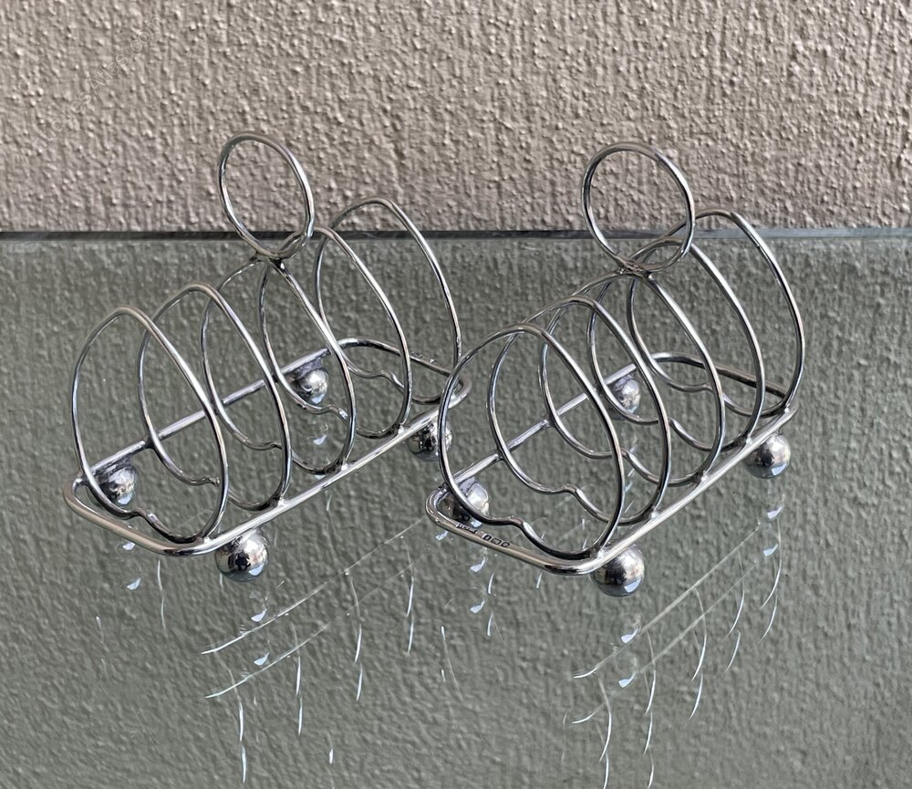 Antiques Atlas - Pair Heart Shaped Silver Toast Racks as824a2978