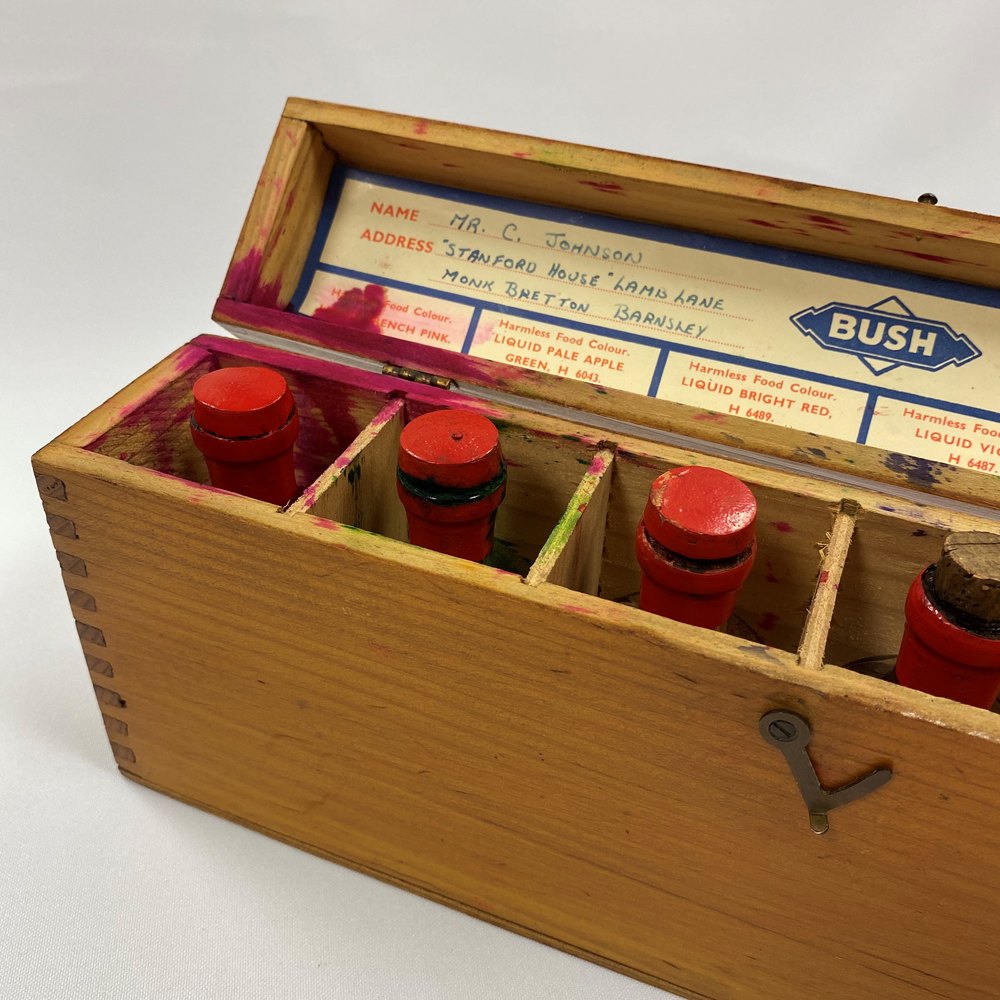Antiques Atlas - Vintage WJ Bush Sales Rep Sample Box