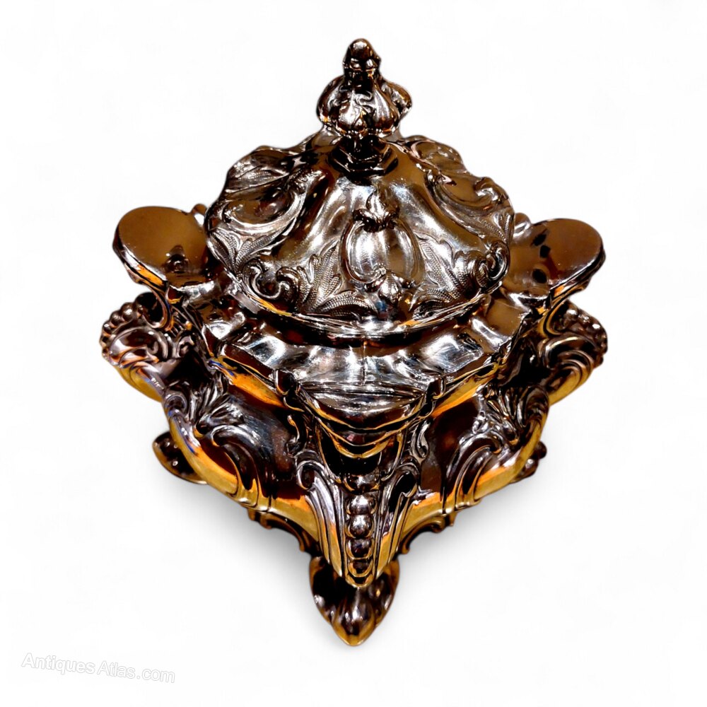 Antiques Atlas - Walker And Hall Silver Plated Tea Caddy as1084a584 ...