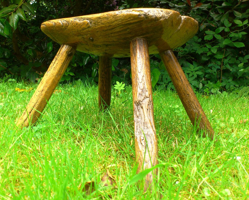 Elm Dairy Stool - Antiques Atlas