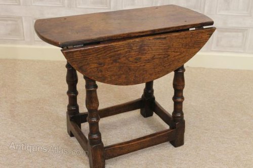 1920s Solid Oak Turn Top Table - Antiques Atlas