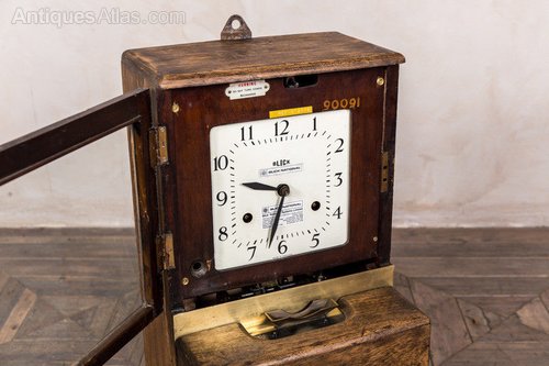 Antiques Atlas - Vintage Wooden Factory Time Recorder as175a2658 / 02888