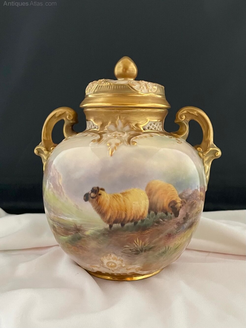 Antiques Atlas - Royal Worcester Pot Signed H Davis as805a133