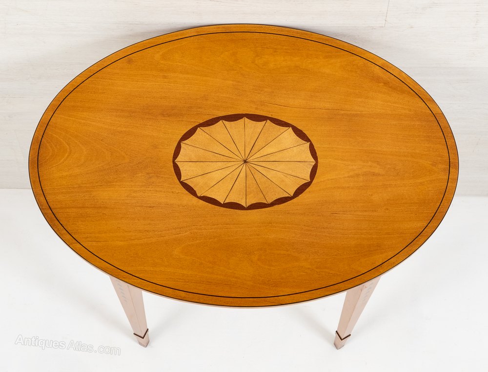 Hepplewhite Style Satinwood Occasional Table. - Antiques Atlas
