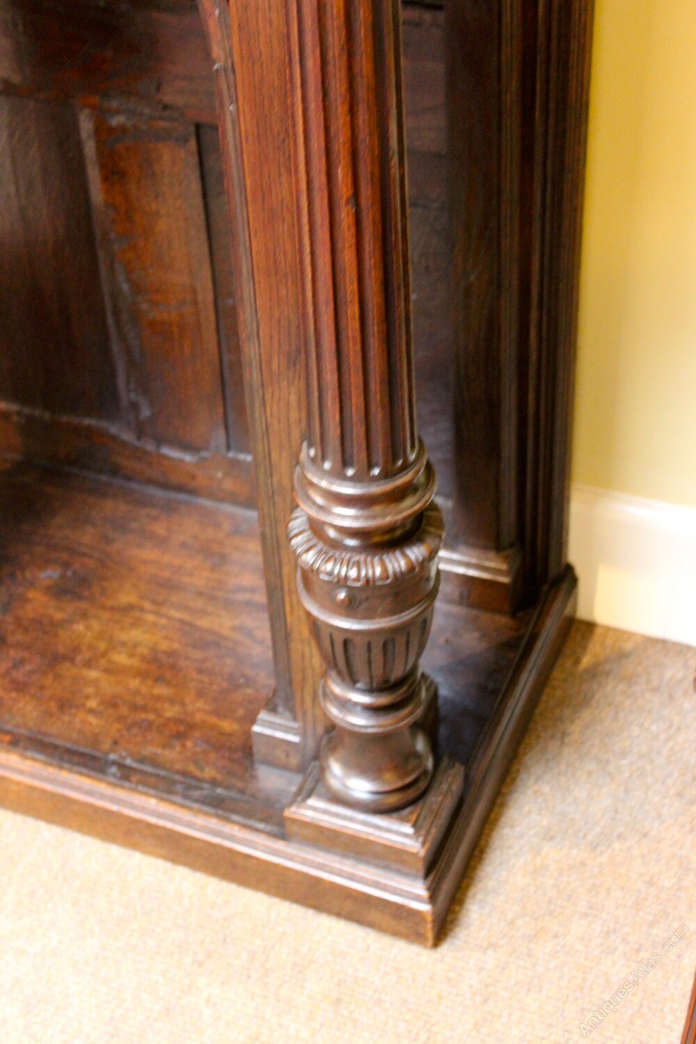 An Unusual 18thc. Oak Side Table as417a2673 / 6536 - Antiques Atlas