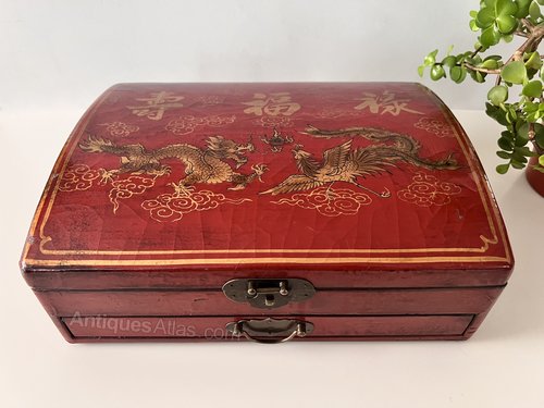 Antiques Atlas - 20th Century Chinese Red Lacquer Box V879