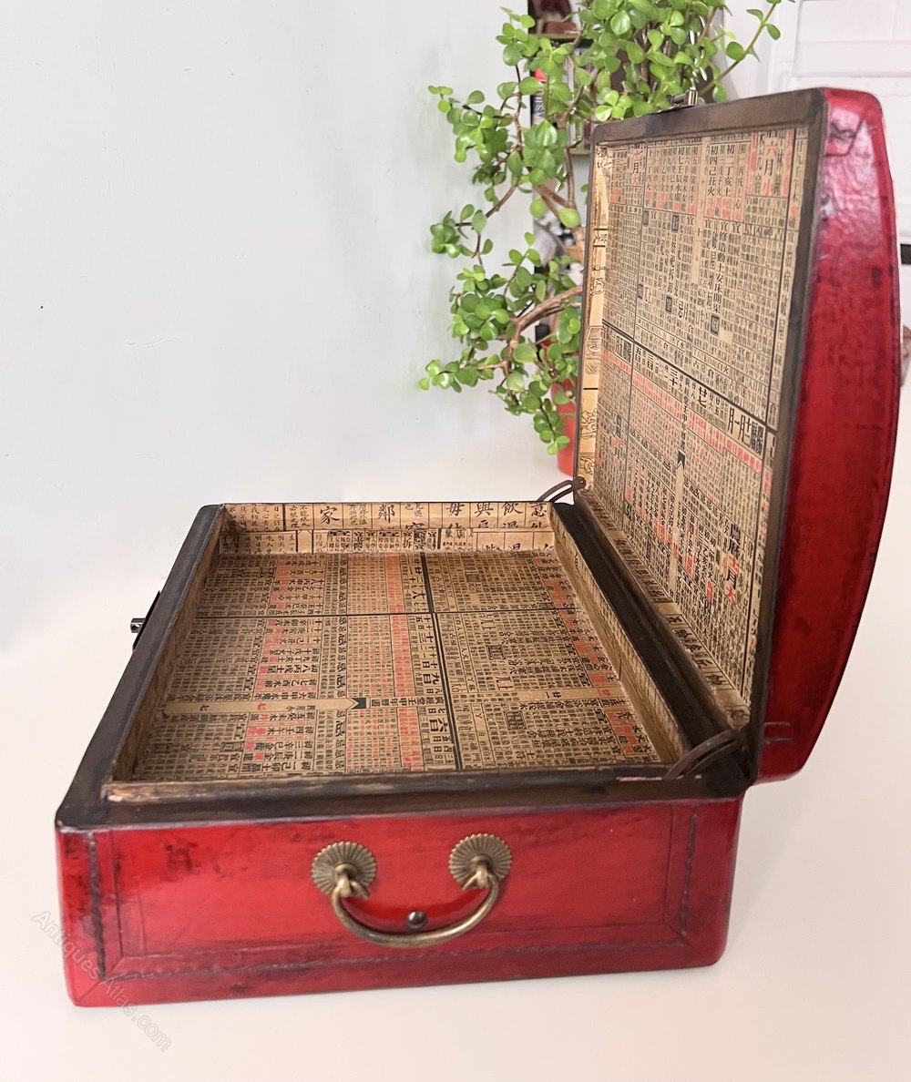 Antiques Atlas - 20th Century Chinese Red Lacquer Box V879