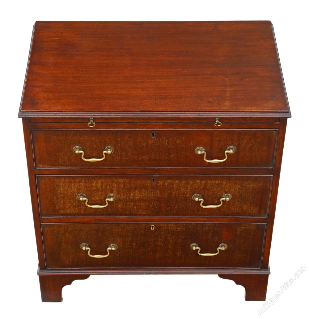 Mahogany Bachelor's Chest Of Drawers - Antiques Atlas