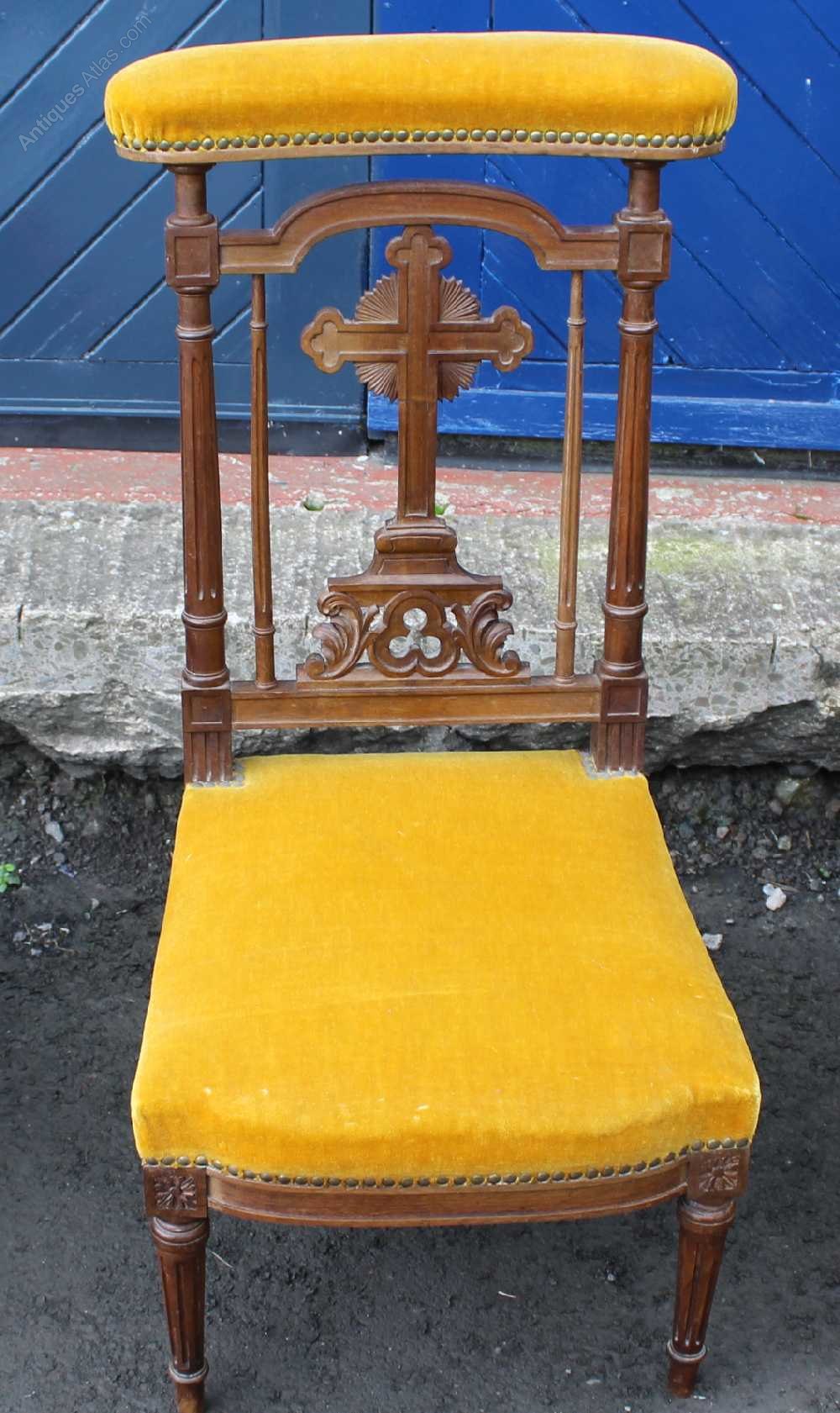 Yellow Upholstered Prie Dieux With Carved Detail - Antiques Atlas
