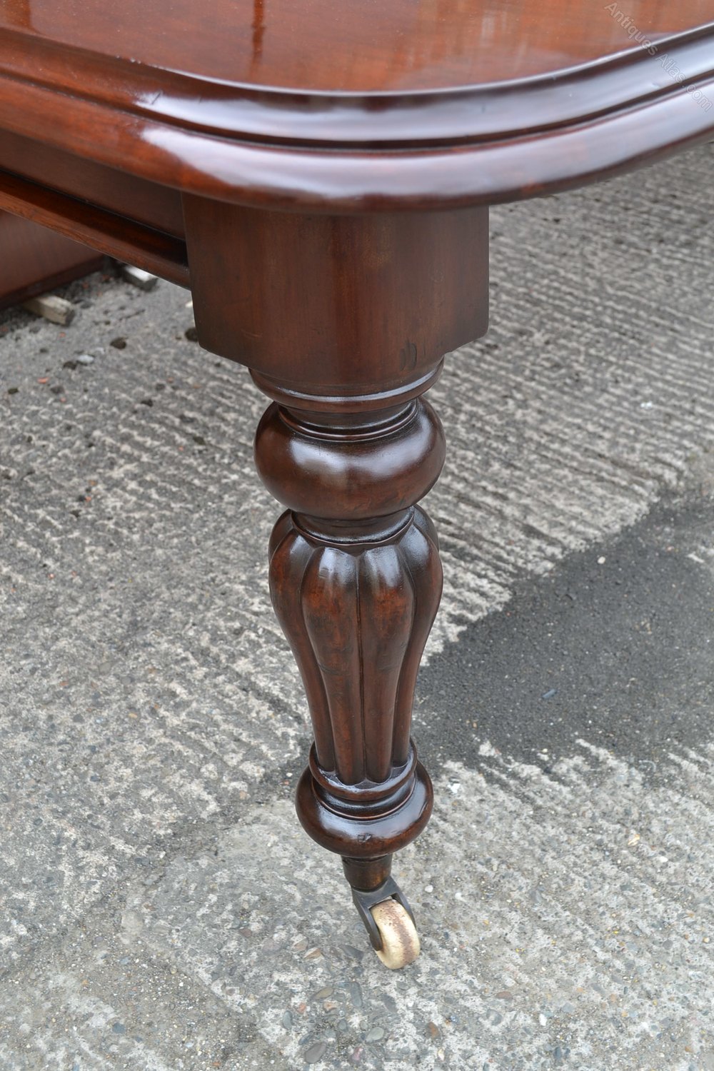 Large Victorian Mahogany Dining Table C1870 - Antiques Atlas