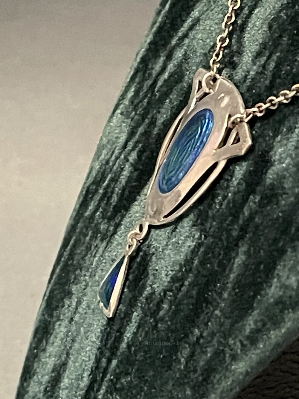 Antiques Atlas - Charles Horner Silver & Enamel Pendant as218a4063 / FIAO-E
