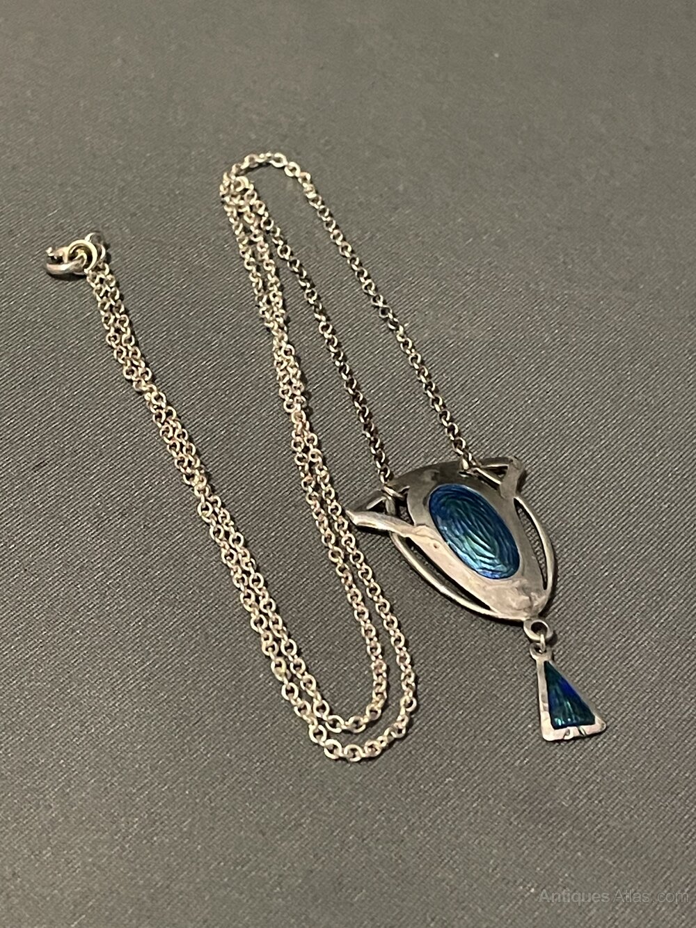 Antiques Atlas - Charles Horner Silver & Enamel Pendant as218a4063 / FIAO-E