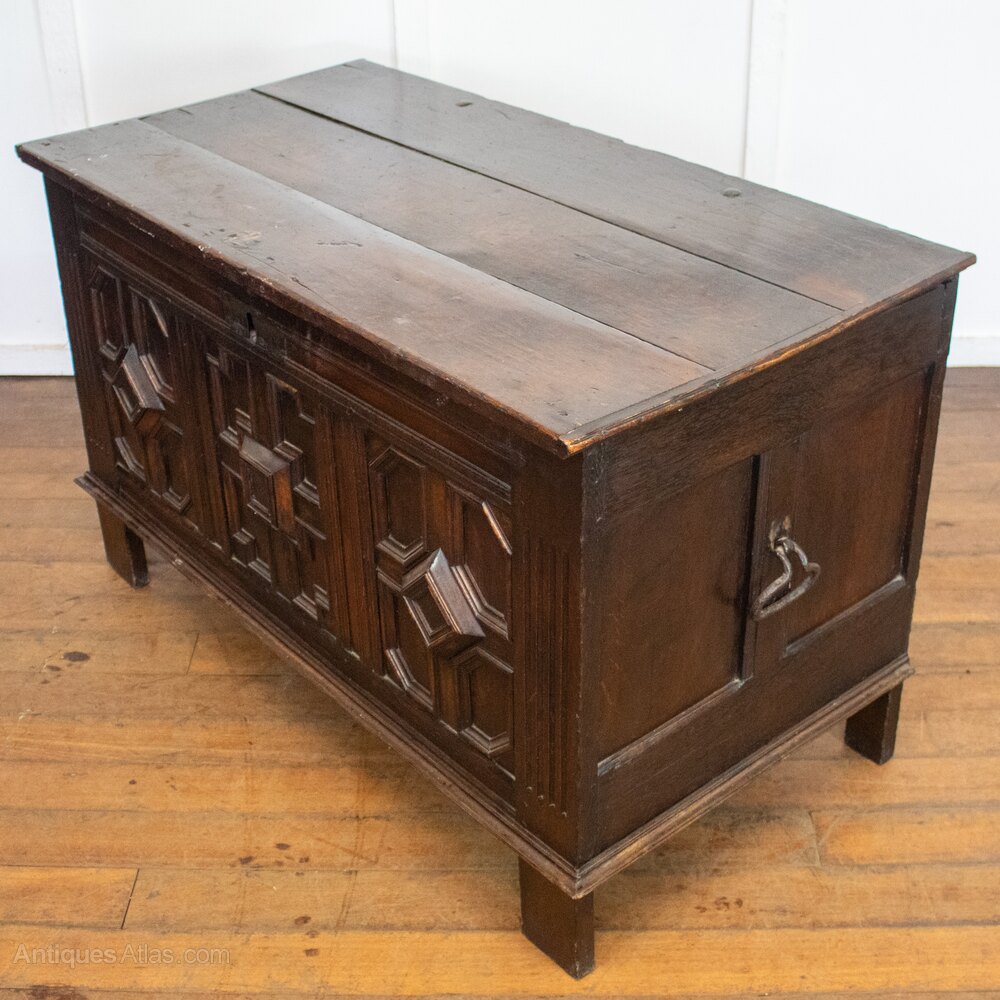 Carved Oak Trunk RWI7918 - Antiques Atlas